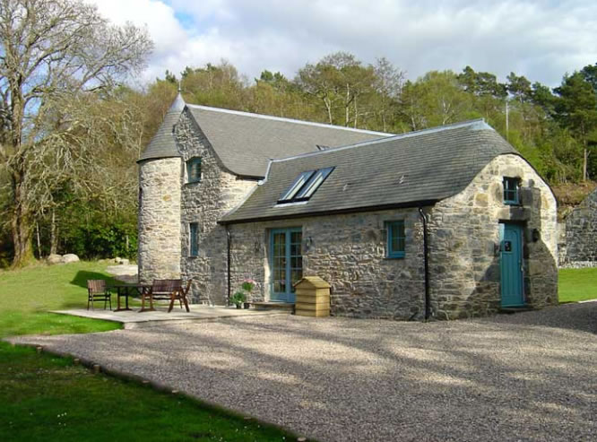 Luxurious and peaceful self-catering accommodation set in tranqu